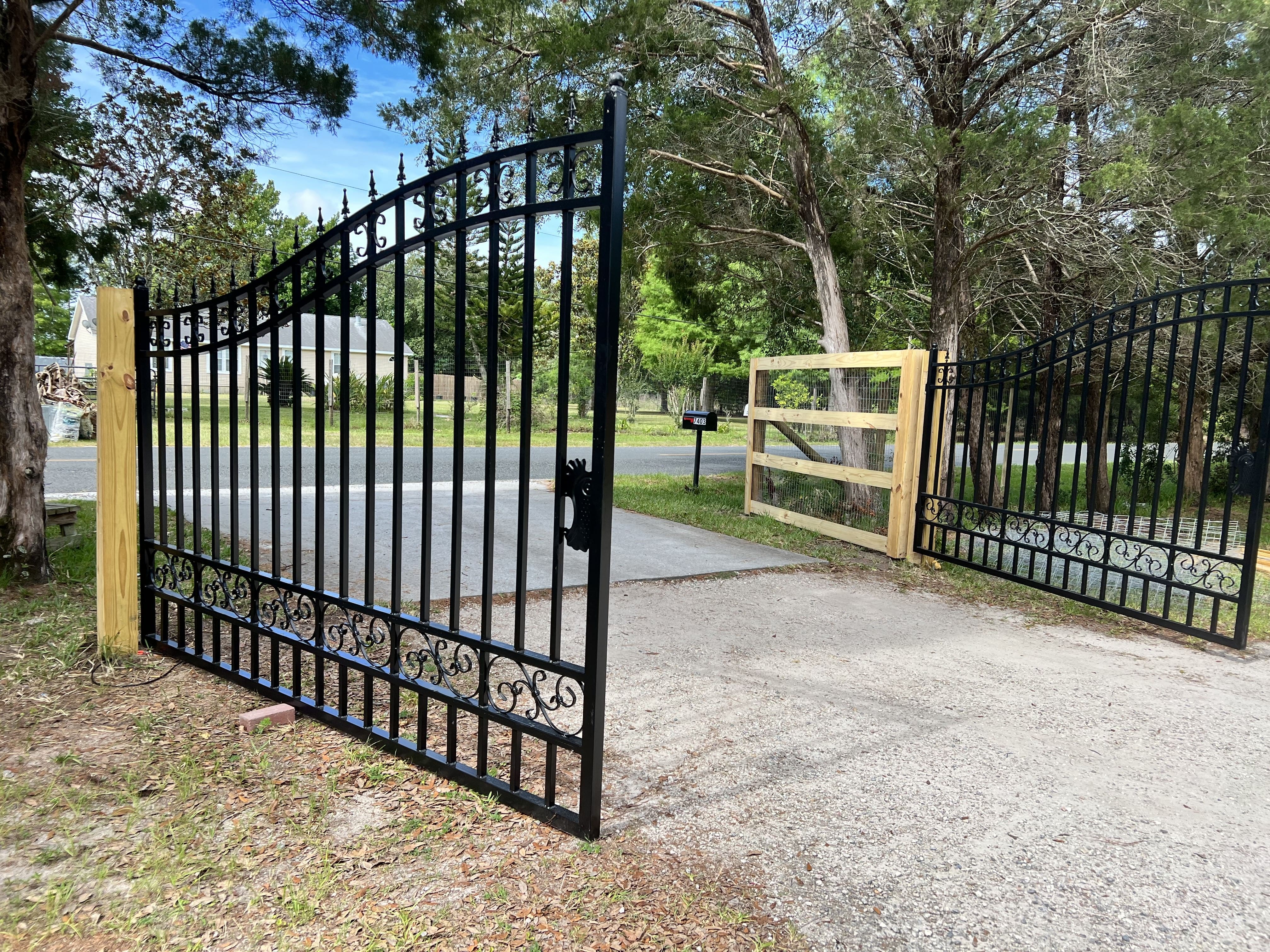 Gate Installation in Tampa | Local Choice Fence